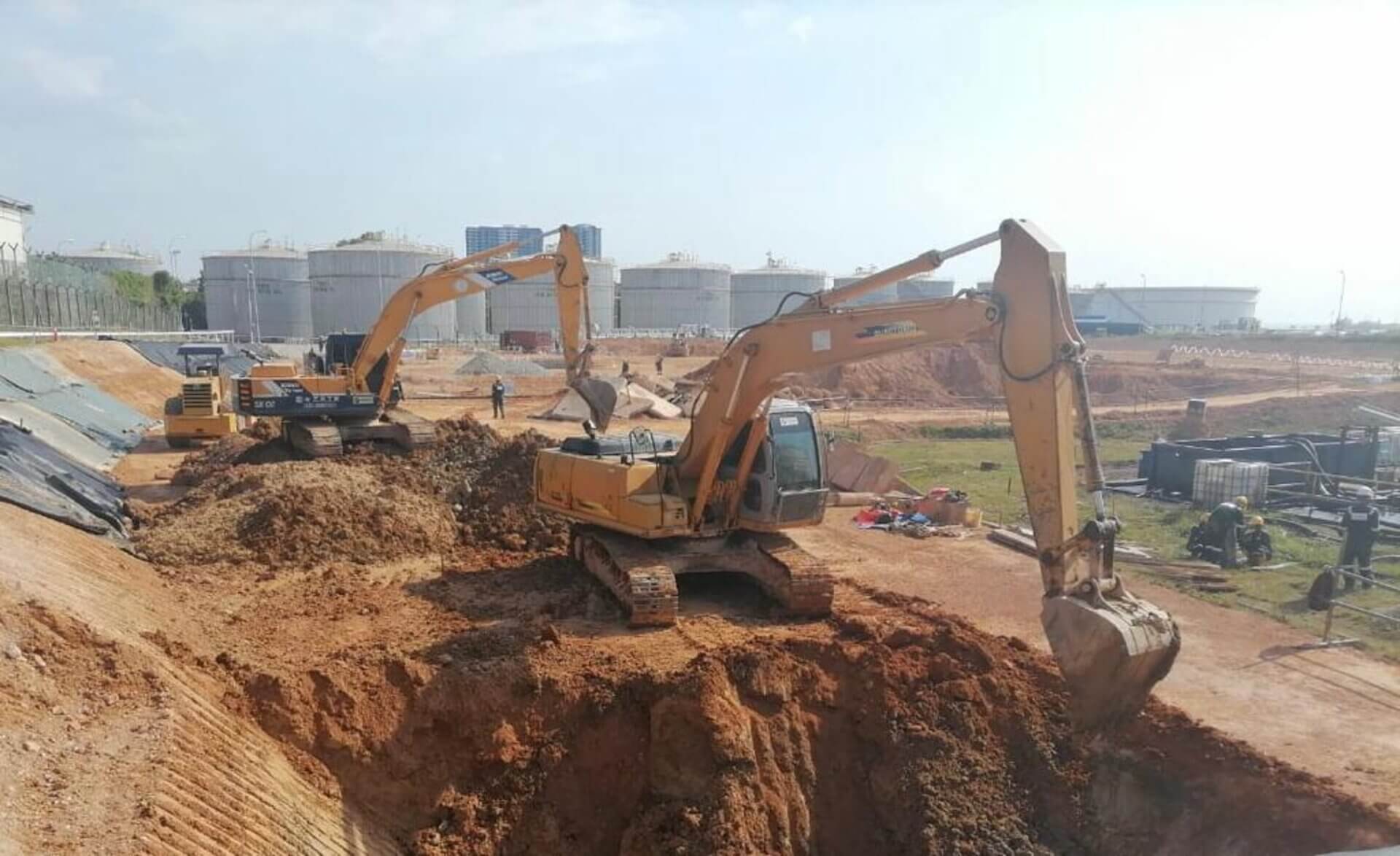 On Going EMAS Project MRCSB Melaka Rental Crane 45 Ton And Excavator EX ...